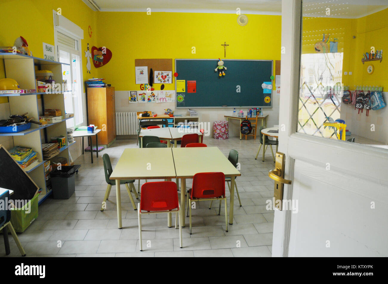 Escuela primaria clase de primaria hi-res stock photography and images ...