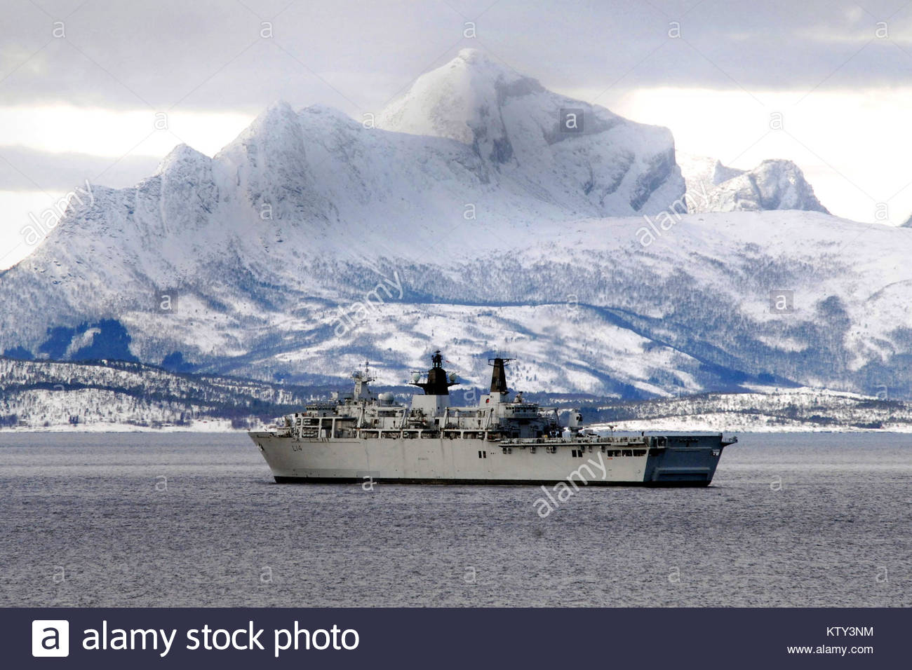 Landing Platform Dock Stock Photos & Landing Platform Dock Stock Images ...
