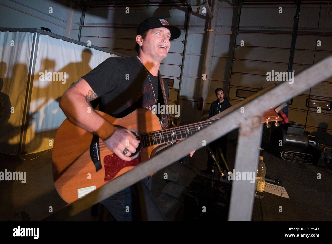 Country music singer Jerrod Niemann performs for U.S. soldiers for the ...