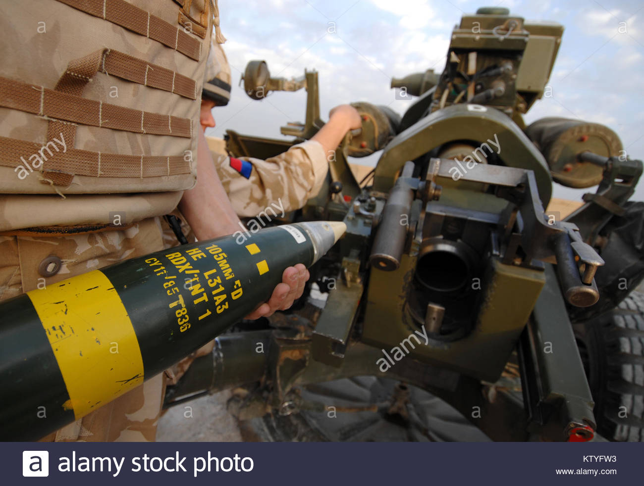 War British Artillery Shell Stock Photos & War British Artillery Shell ...