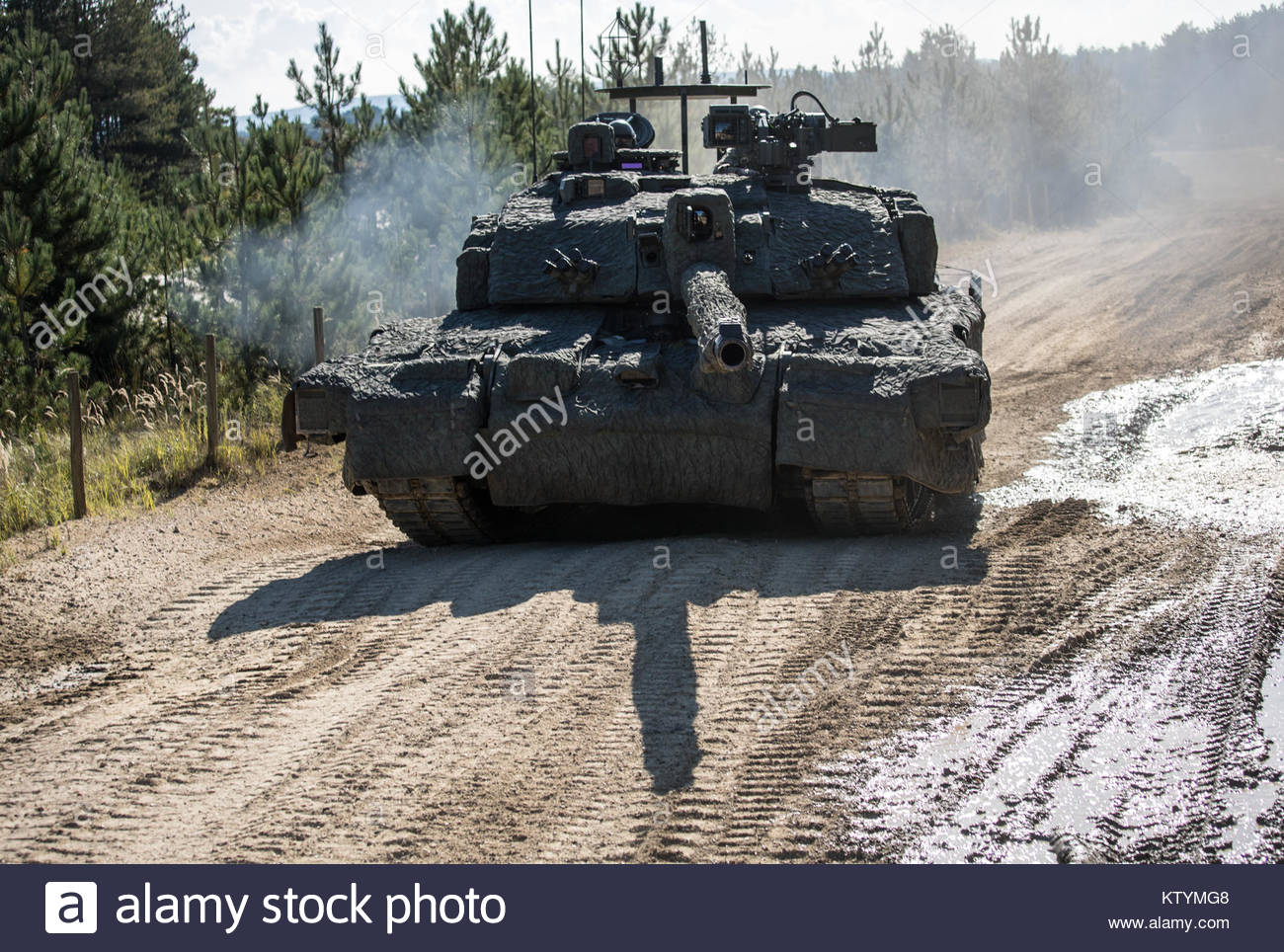 Challenger 2 Megatron Tank Stock Photos & Challenger 2 Megatron Tank ...