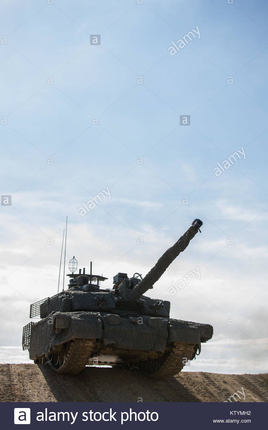 Challenger 2 Megatron Tank Stock Photos & Challenger 2 Megatron Tank ...