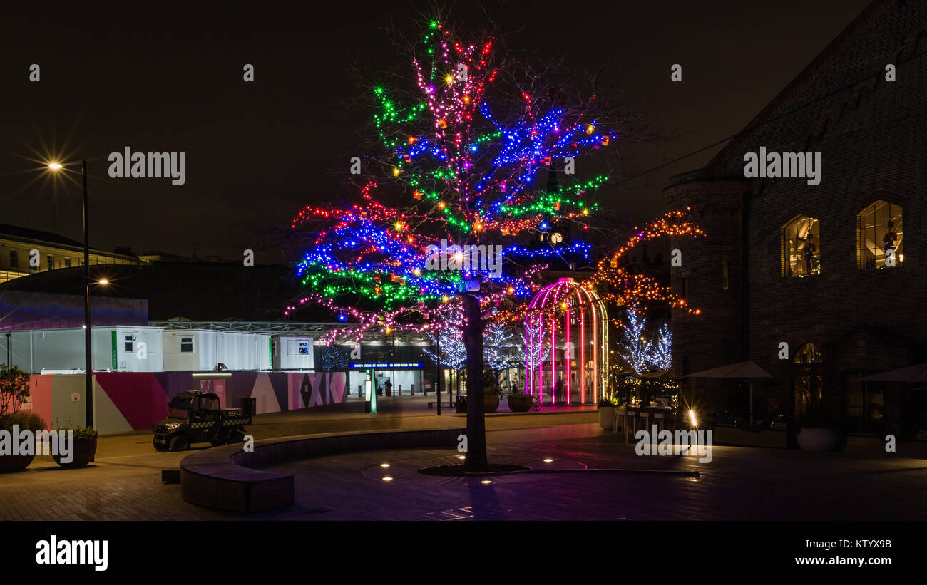 Christmas tree and IFO (identified Flying Object) at Battle Bridge ...
