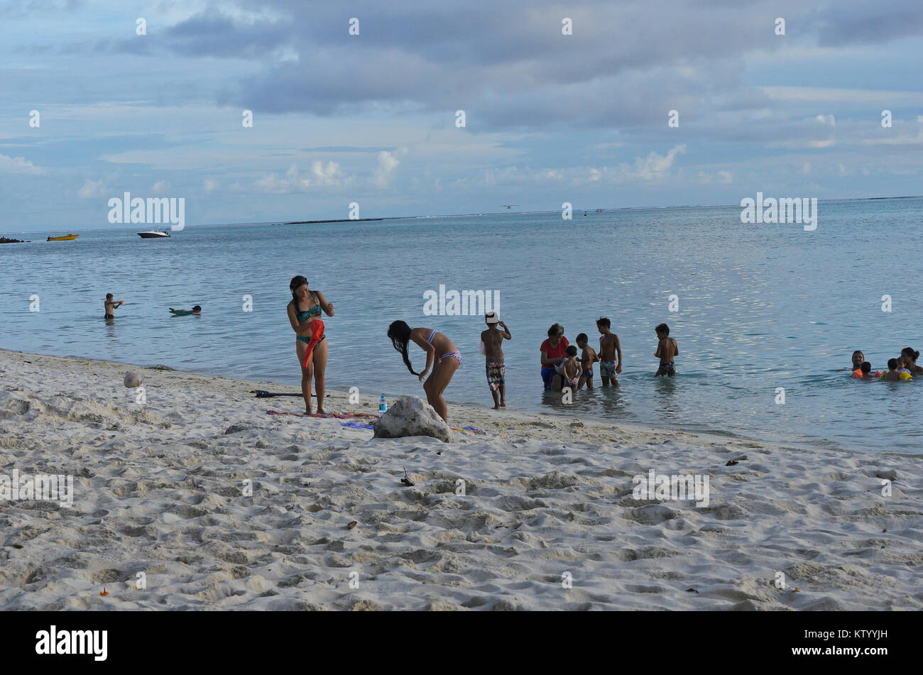 Matira beach bora bora hi-res stock photography and images - Alamy