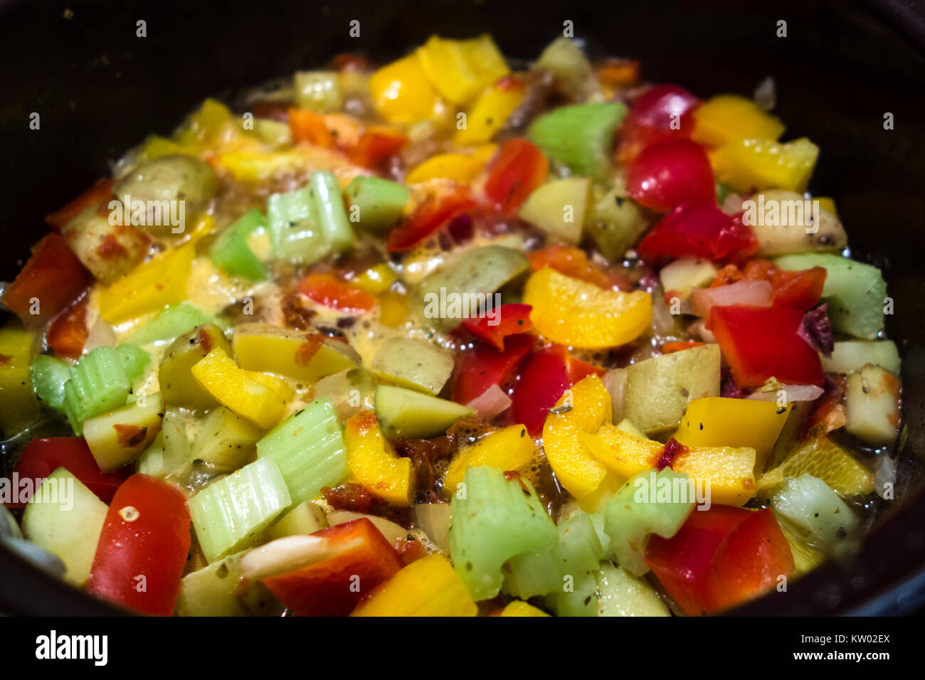 Türk Güveç vegetable stew Stock Photo - Alamy