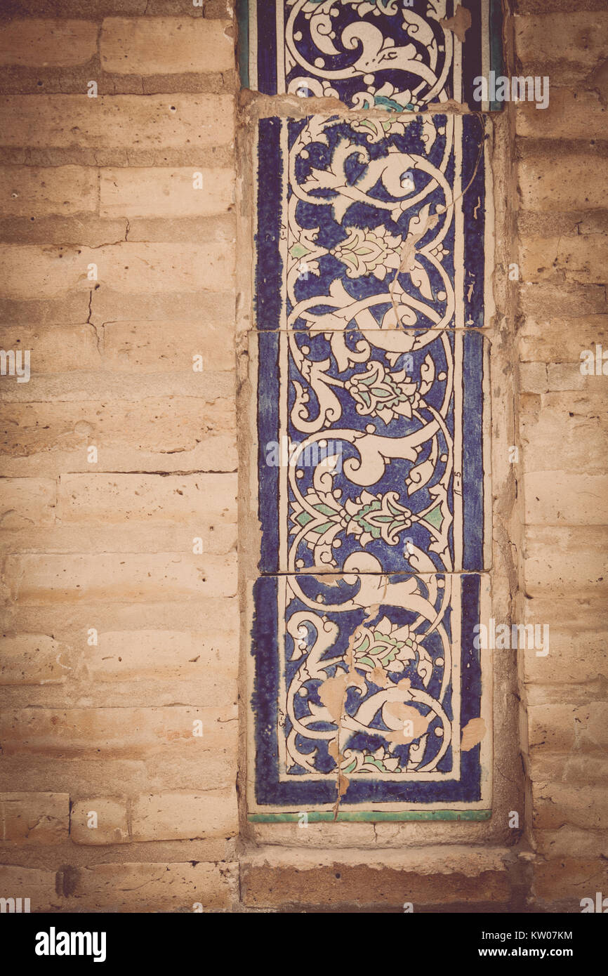Close up shot of some Arabic decorations on a wall Stock Photo - Alamy