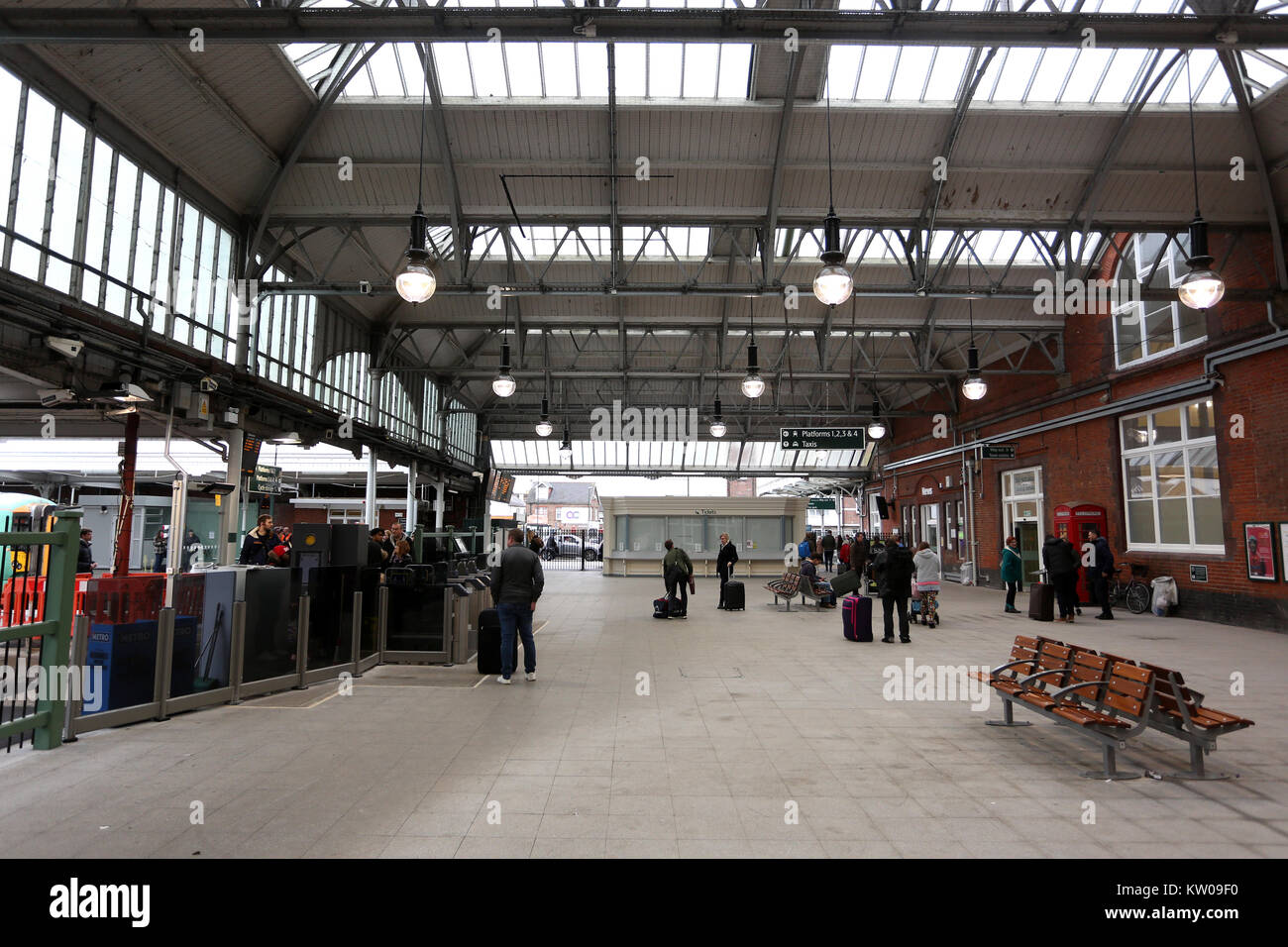 Bognor Regis Train Station, West Sussex, UK Stock Photo - Alamy