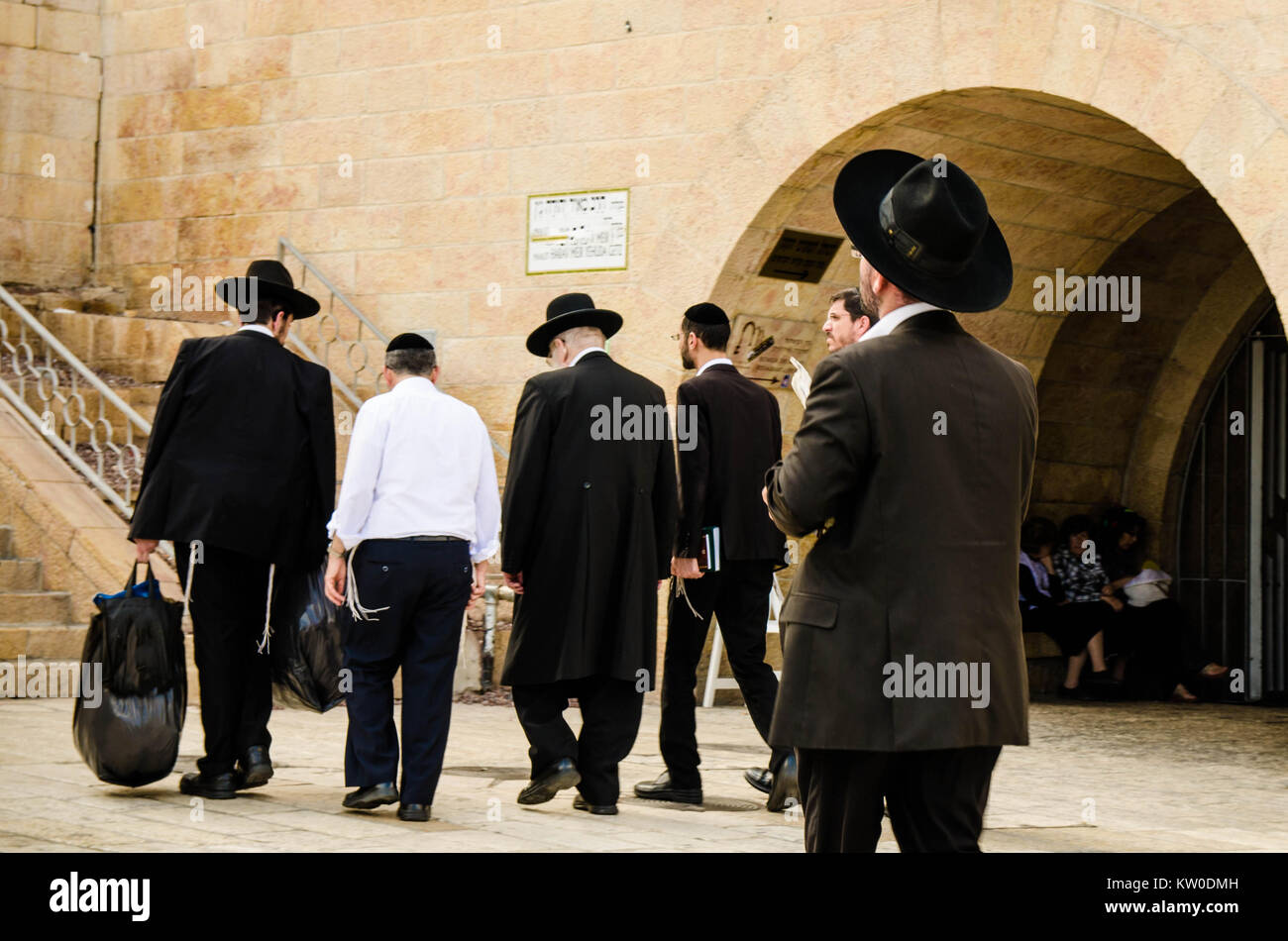 Orthodox Jews near the Wailing Wall Stock Photo - Alamy