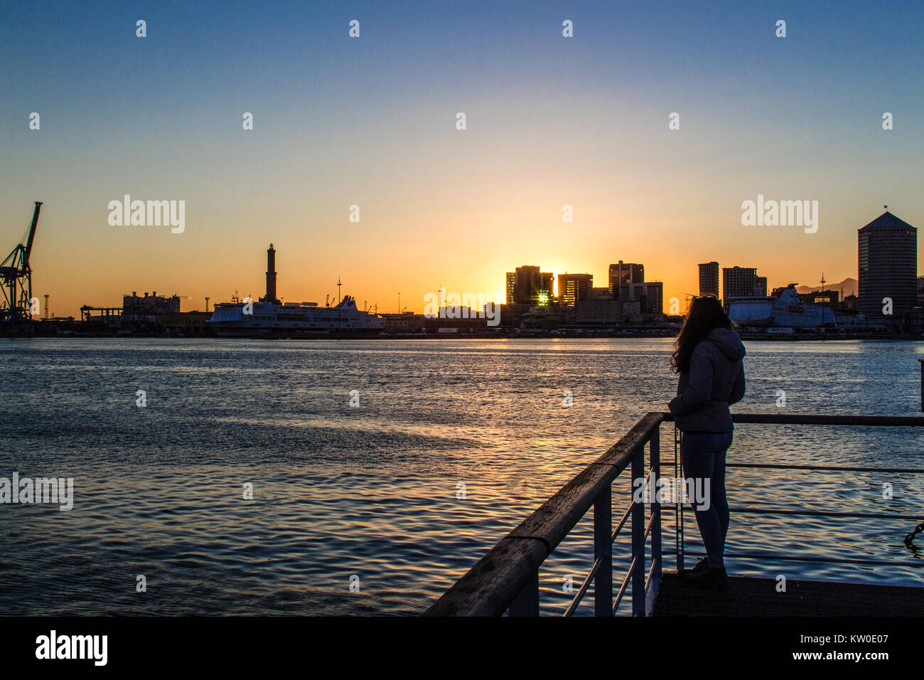 Sunset at harbor hi-res stock photography and images - Alamy