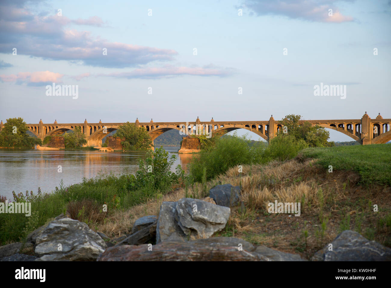 Veterans Memorial Bridge over the Susquehanna River, spanning ...