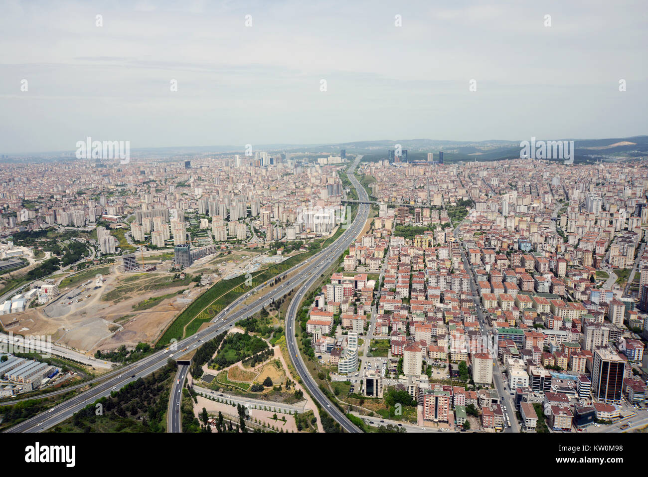 Buildingsg hi-res stock photography and images - Alamy