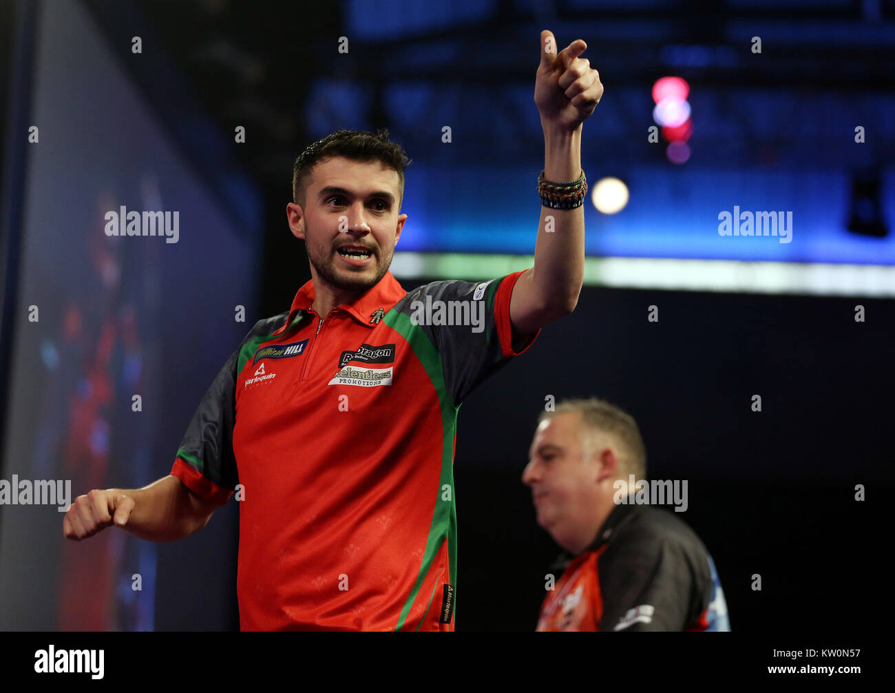 James richardson darts hi-res stock photography and images - Alamy