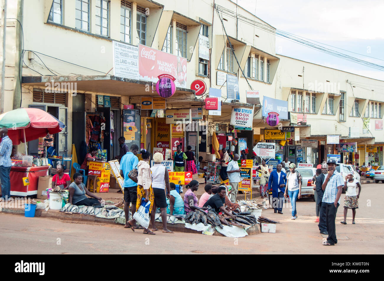 Fish vendors, Portal Road, Entebbe town, Uganda Stock Photo - Alamy