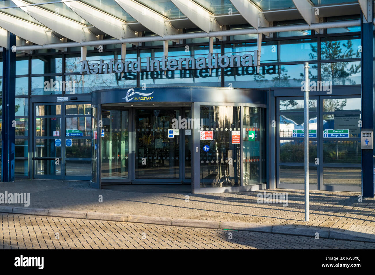 Front entrance to the eurostar Ashford International train station ...