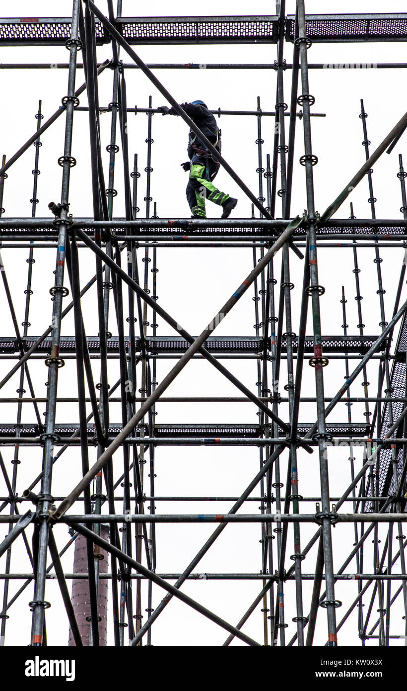 Scaffolding work hi-res stock photography and images - Alamy