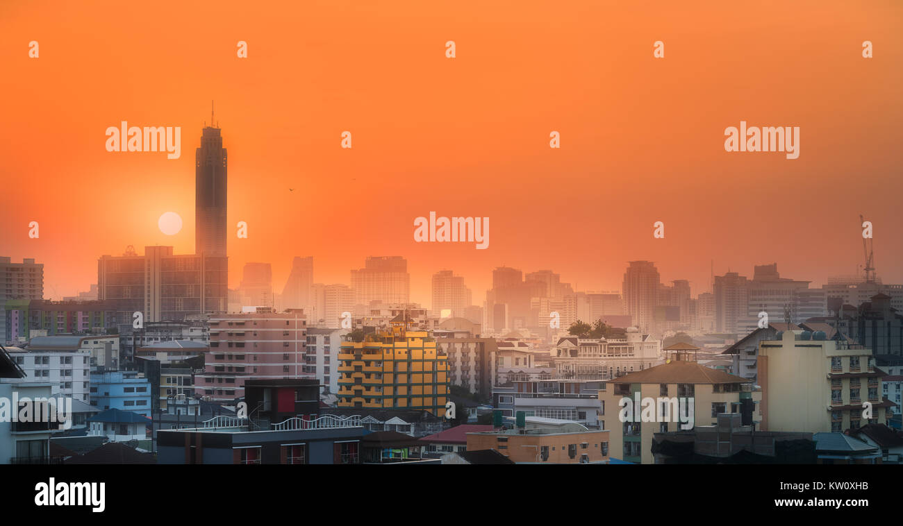 Bangkok slum aerial hi-res stock photography and images - Alamy