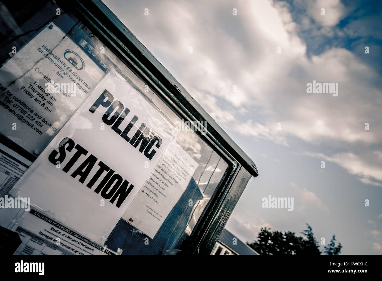 Polling station signs - General Election Polling Station Stock Photo ...