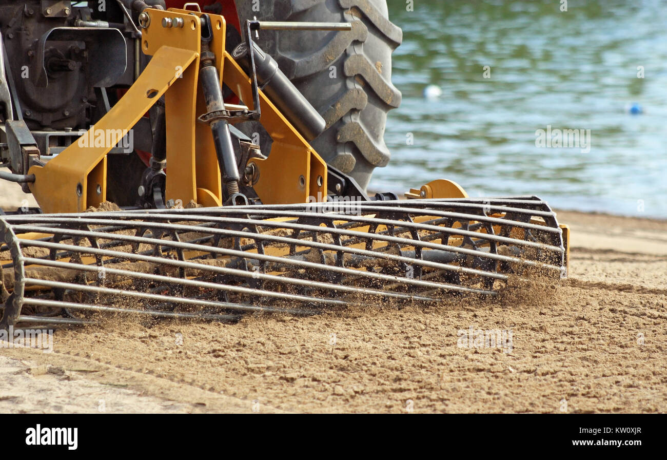 Beach cleaning rake hi-res stock photography and images - Alamy