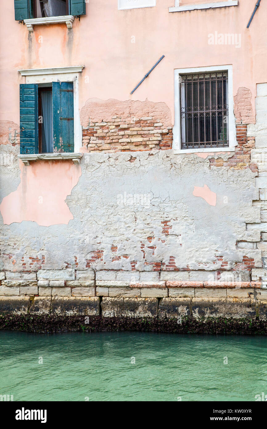 Brickwork on historic building damaged hi-res stock photography and ...