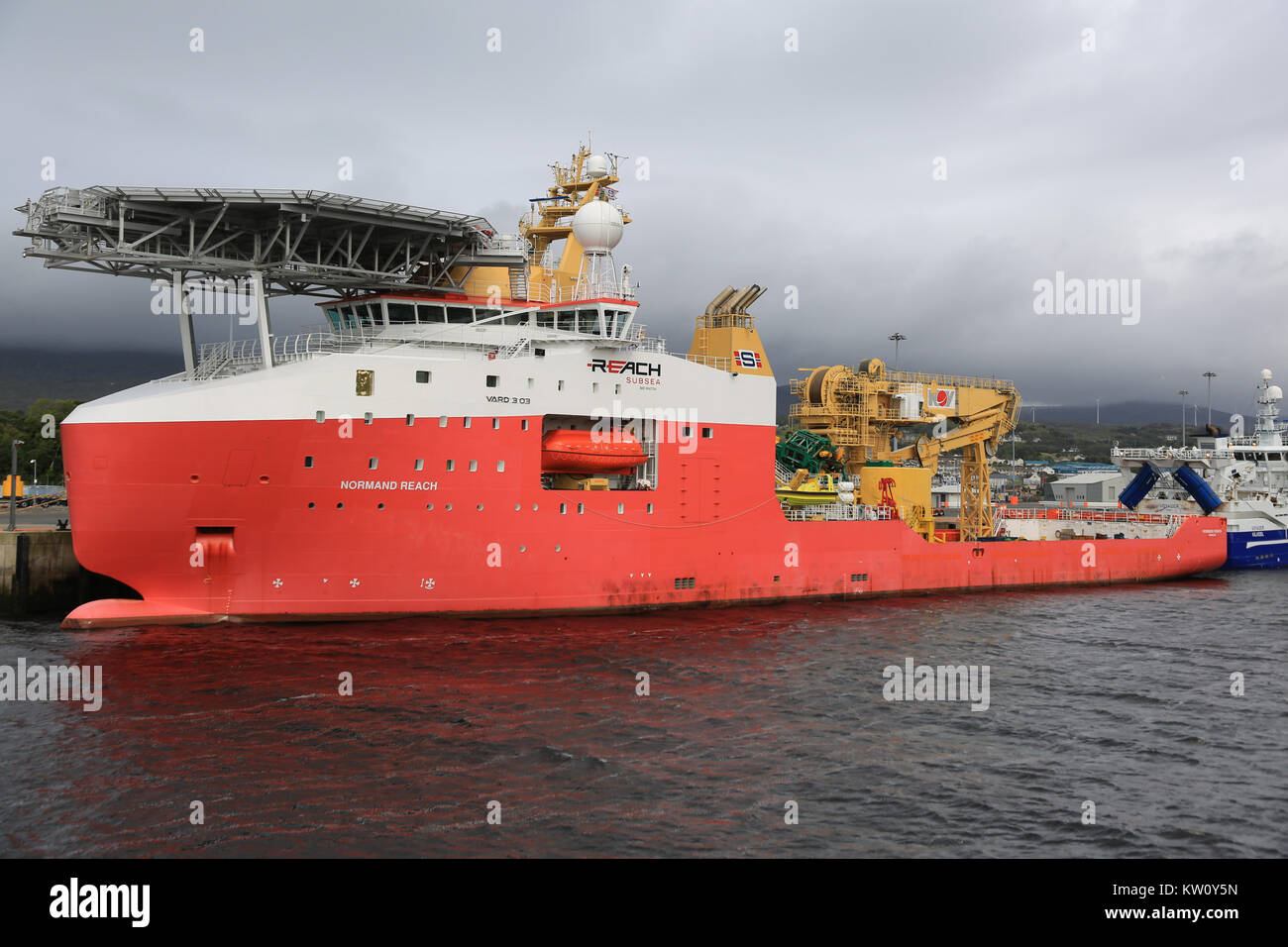 Cargo support vessel hi-res stock photography and images - Alamy