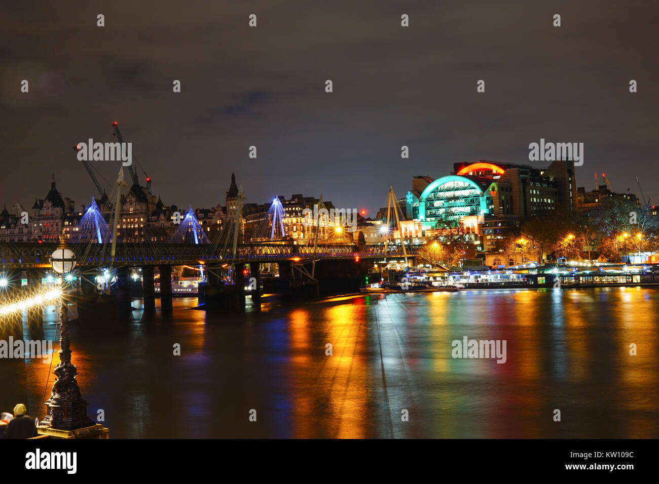 London nightscape thames hi-res stock photography and images - Alamy