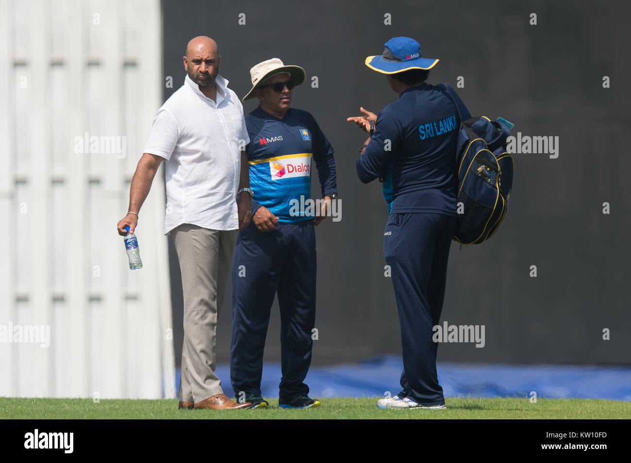Chairman of selection Graeme labrooy ( L) having a discussion with ...