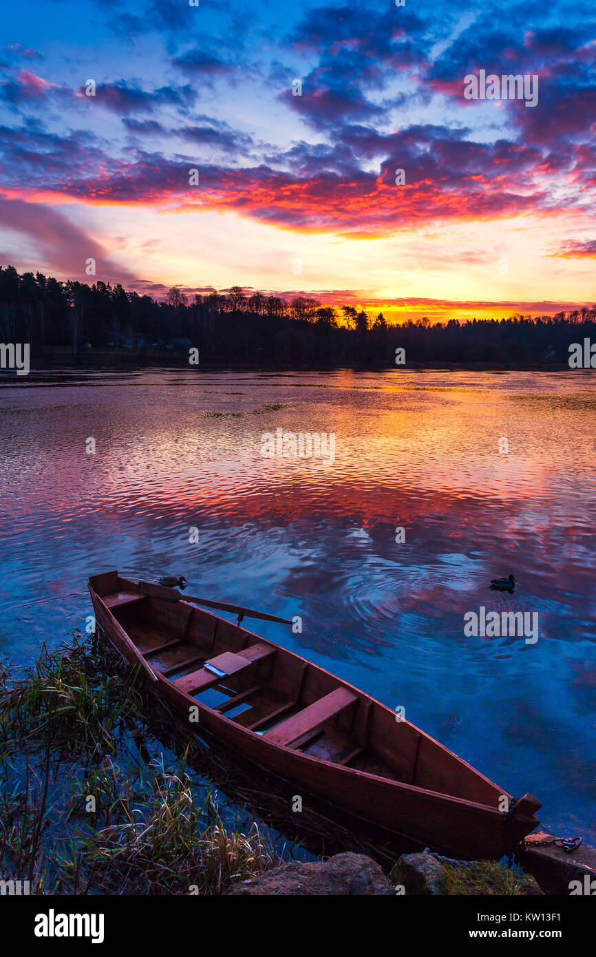 Beautiful morning with rising sun and colorful sky Stock Photo - Alamy