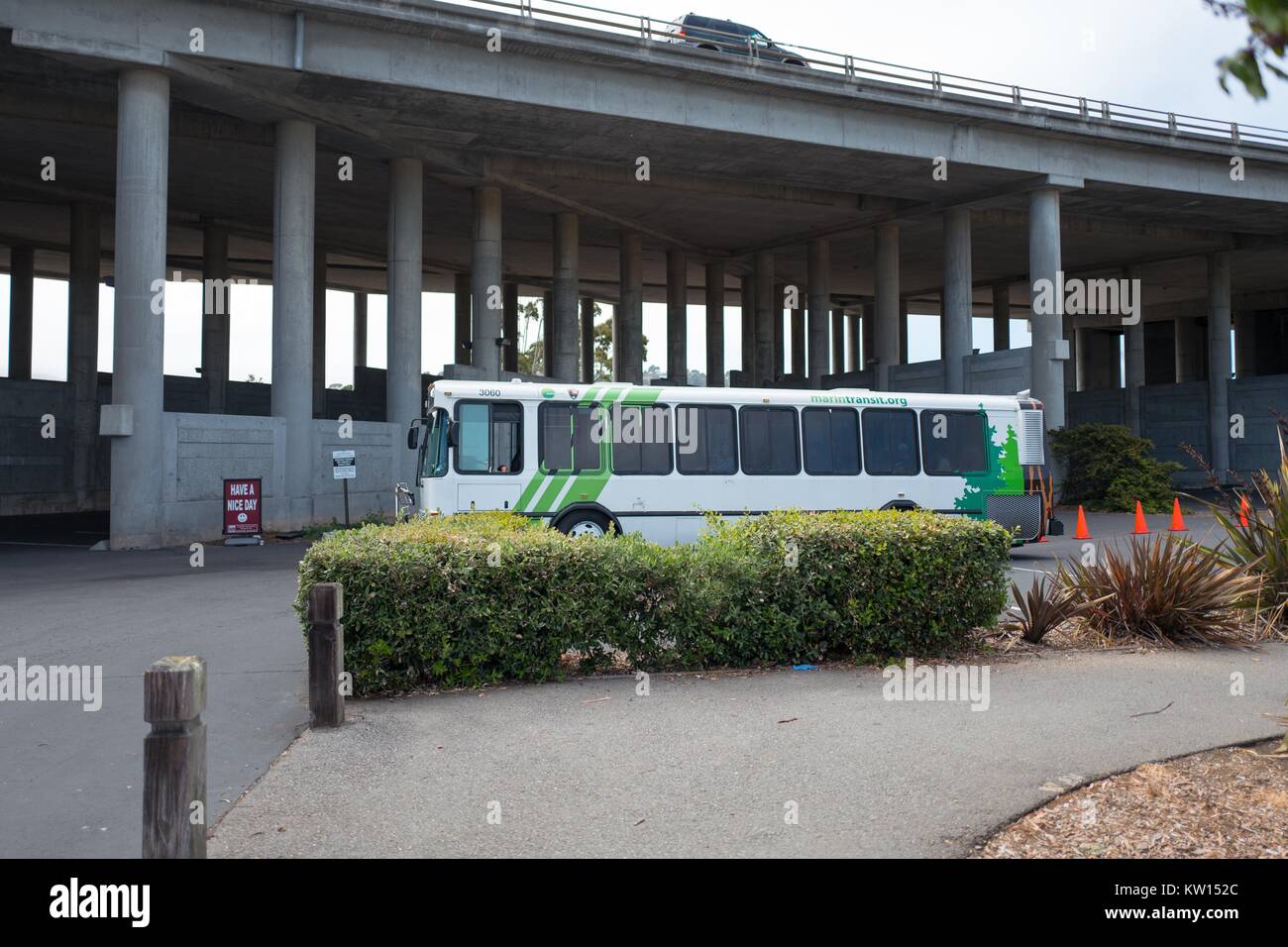 2000s shuttle bus hi-res stock photography and images - Alamy