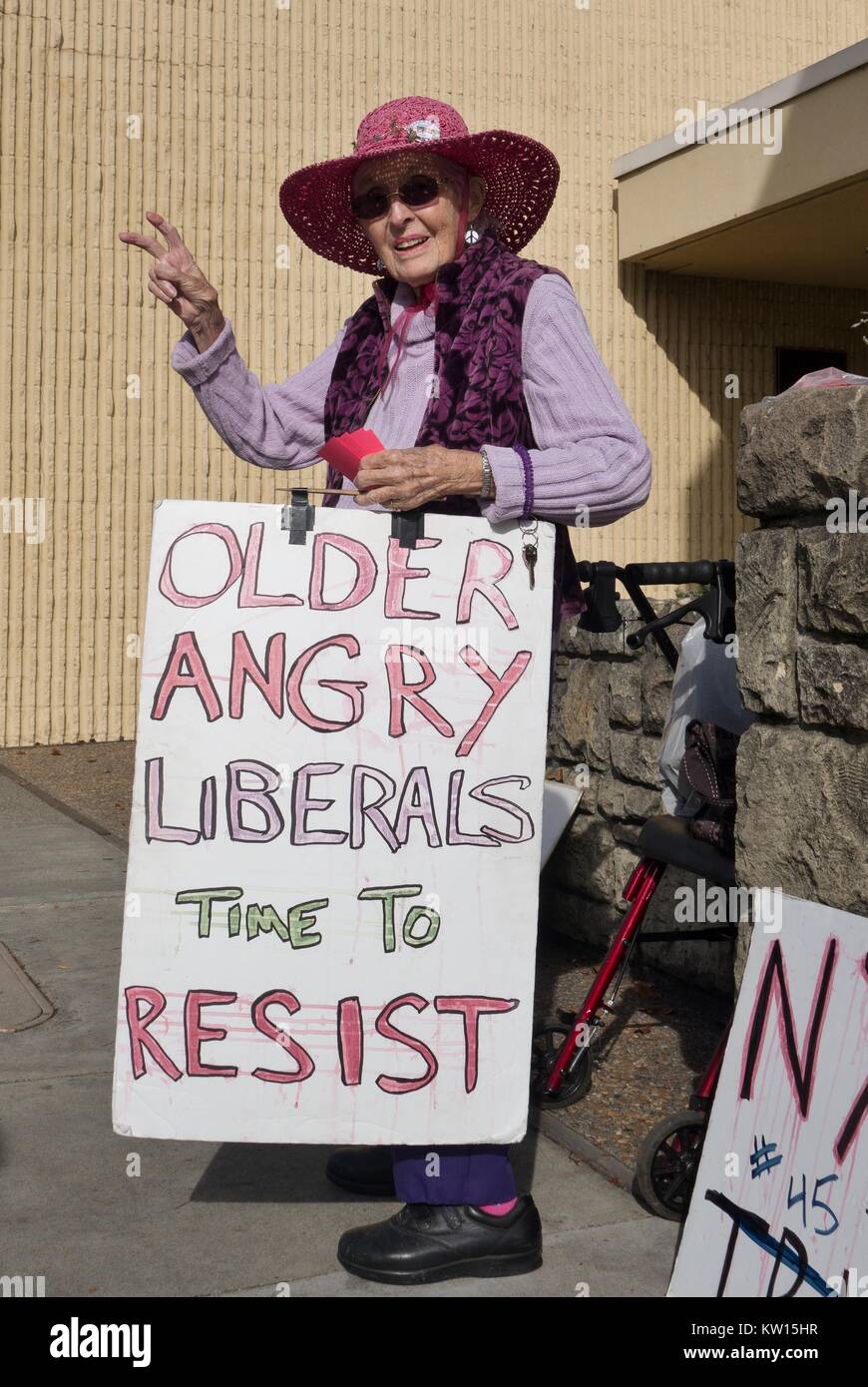 Holds weekly hi-res stock photography and images - Alamy