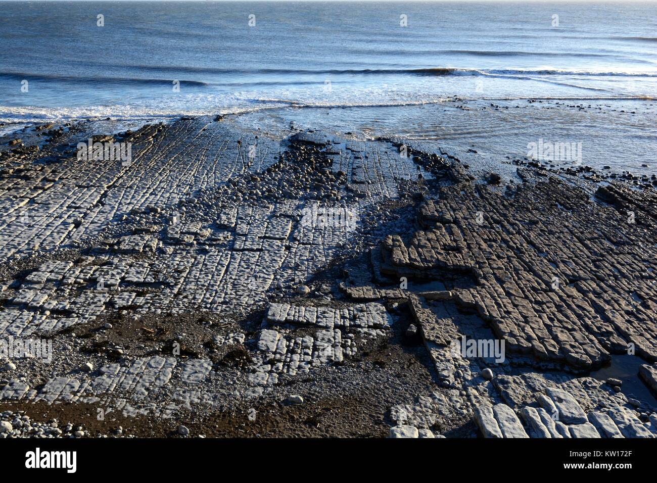 Wave cut platform hi-res stock photography and images - Alamy