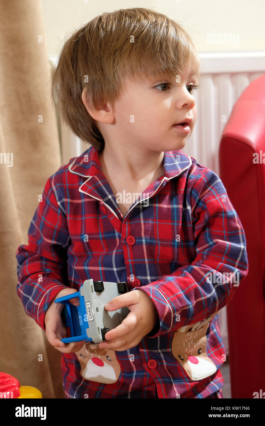 Kids in pyjamas hi-res stock photography and images - Alamy