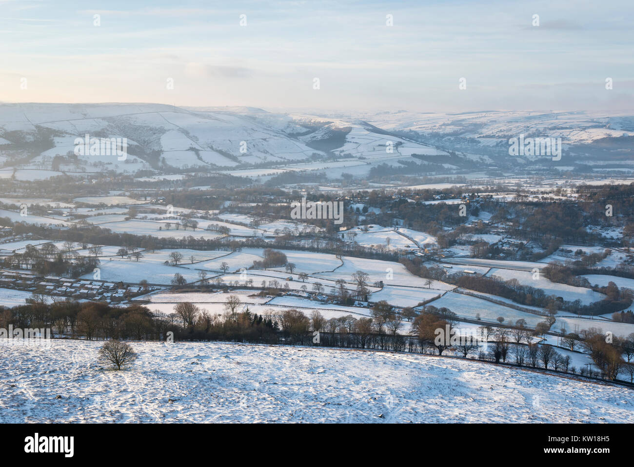 The English countryside on a snowy winter morning. Bamford, Derbyshire ...