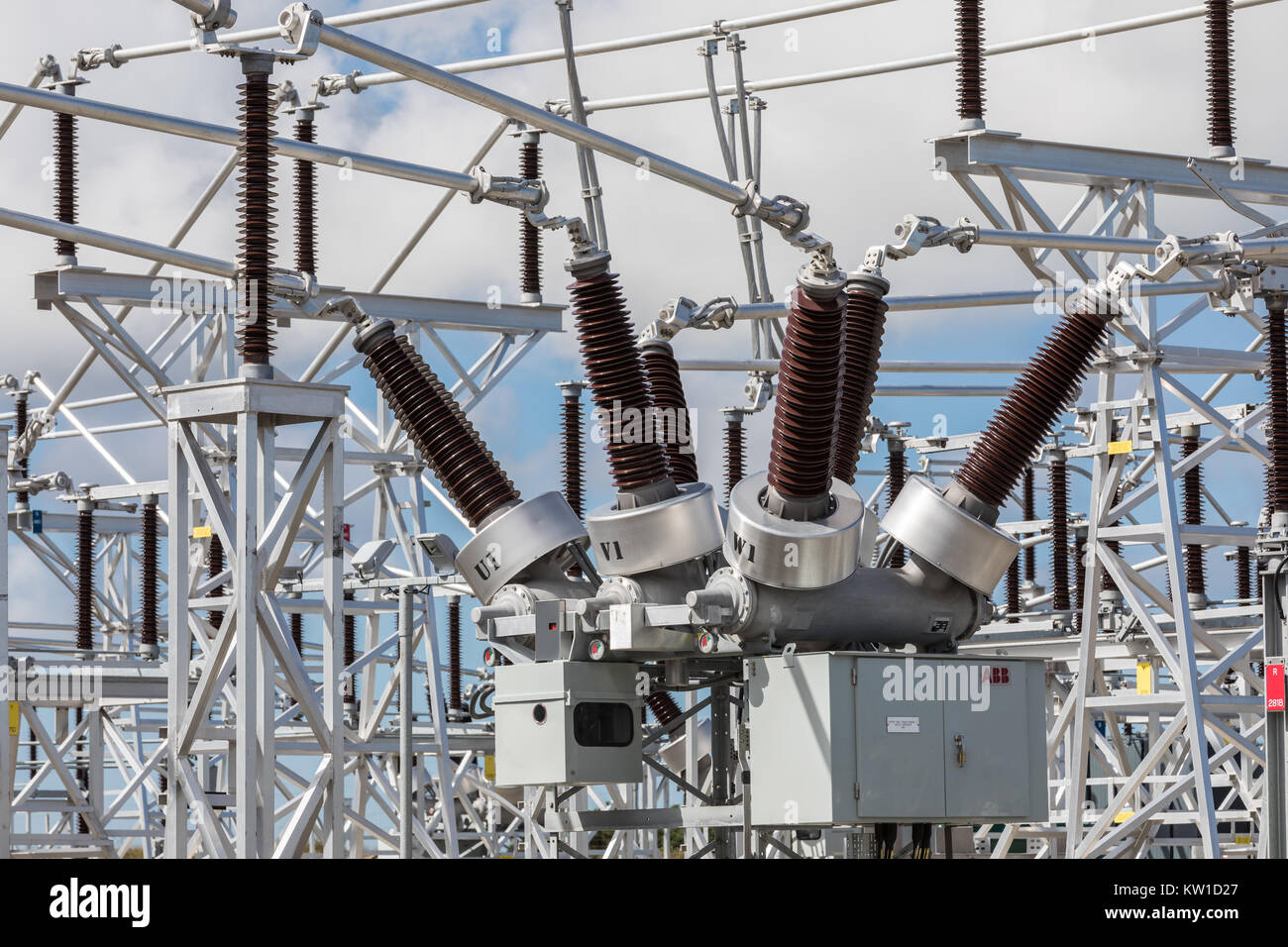 Electrical transformer hi-res stock photography and images - Alamy