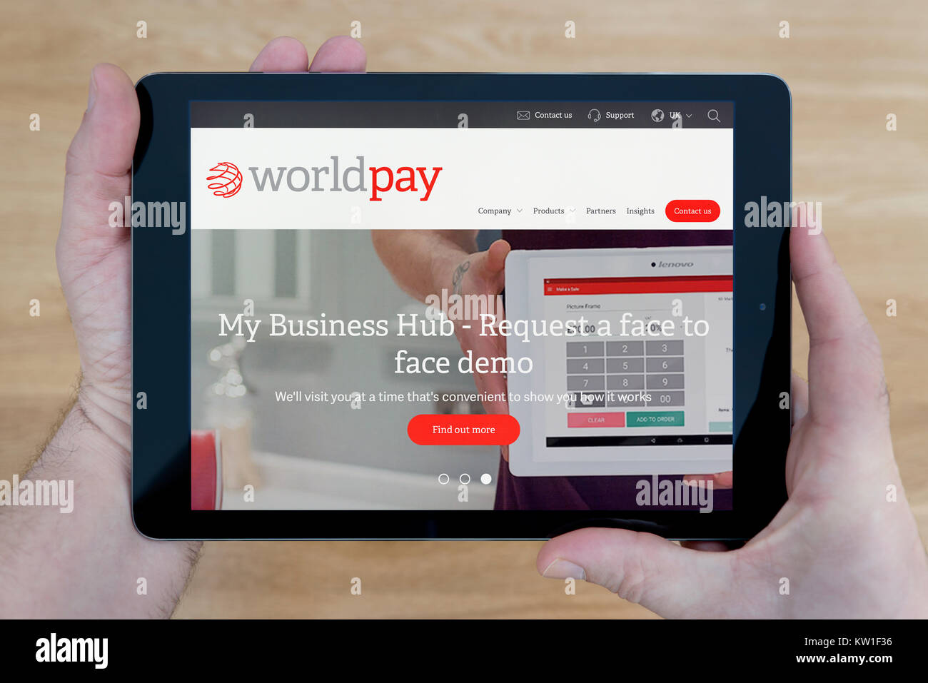Worldpay screen hi-res stock photography and images - Alamy