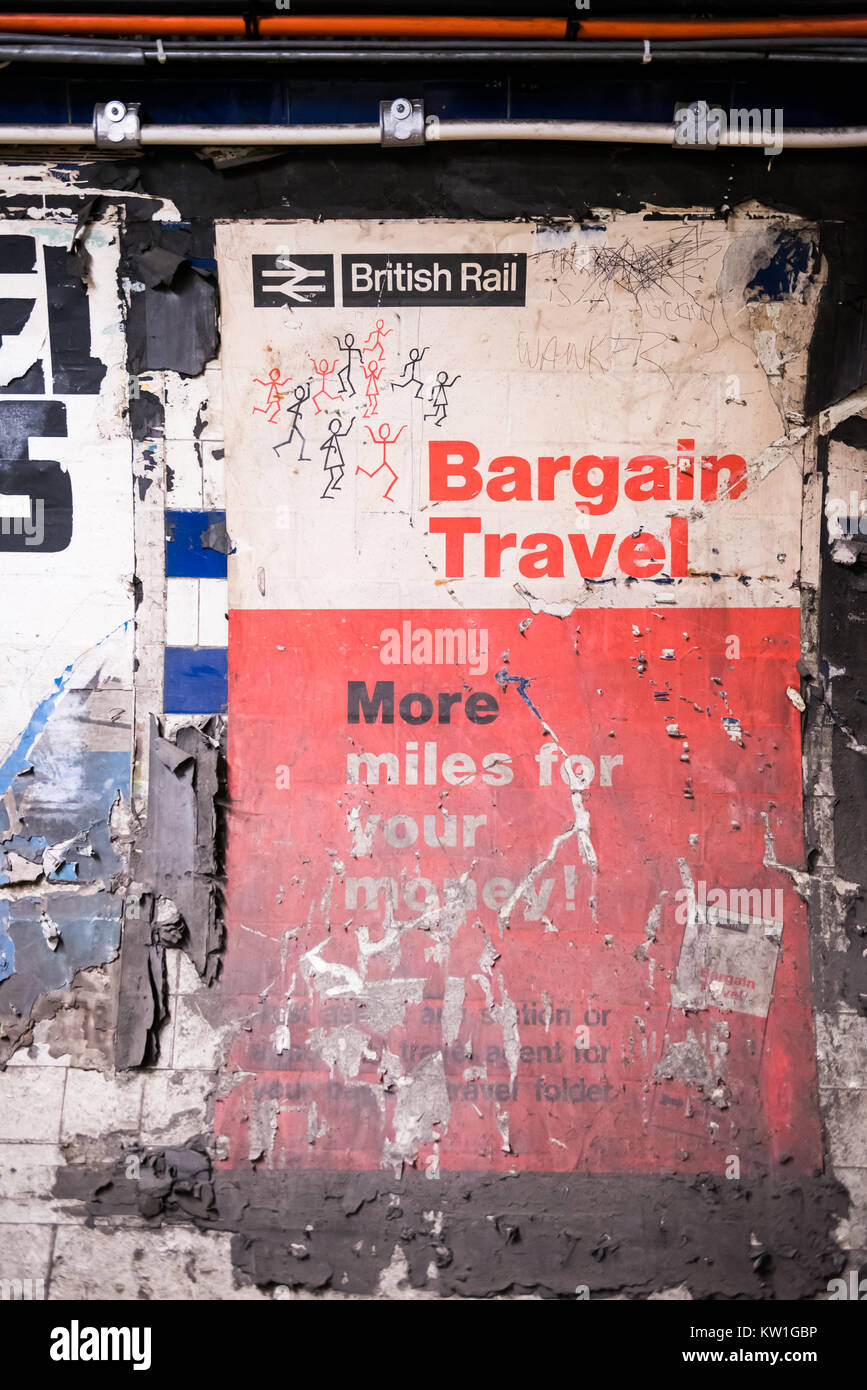 Underground tunnels, hidden london tour hi-res stock photography and ...