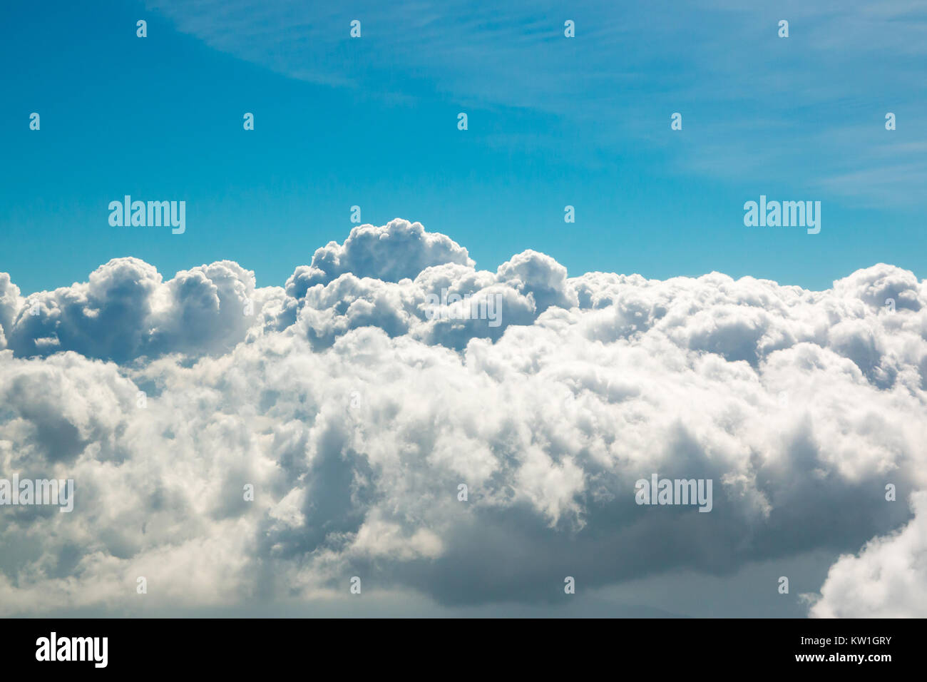Blue white cloudscape hi-res stock photography and images - Alamy
