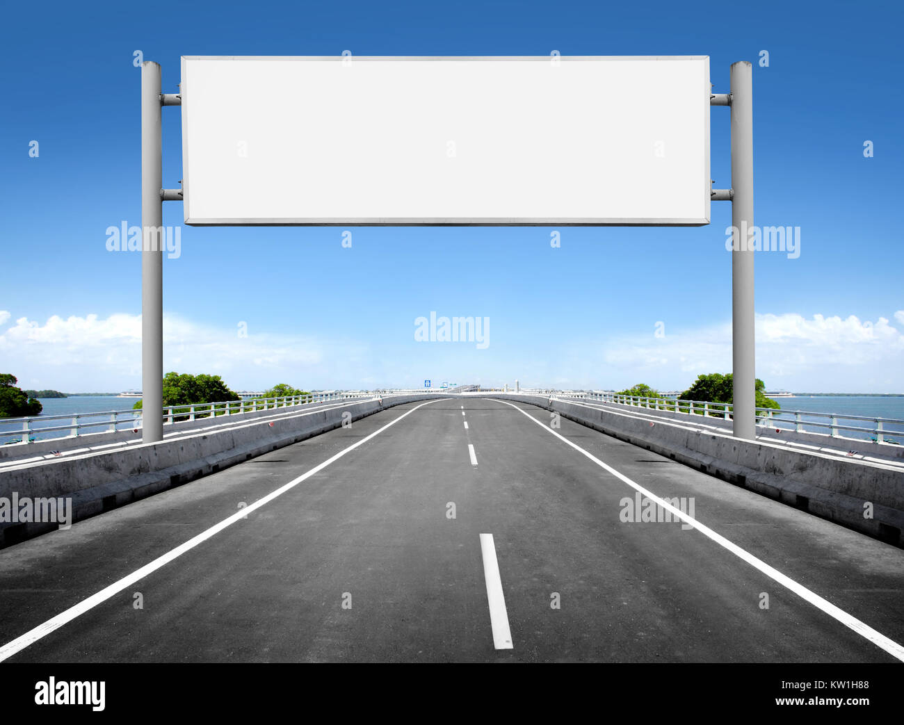Billboard freeway outdoor hi-res stock photography and images - Alamy