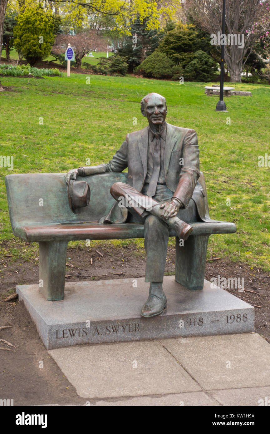Lewis A Swyer sit by me statue Albany NY Stock Photo - Alamy