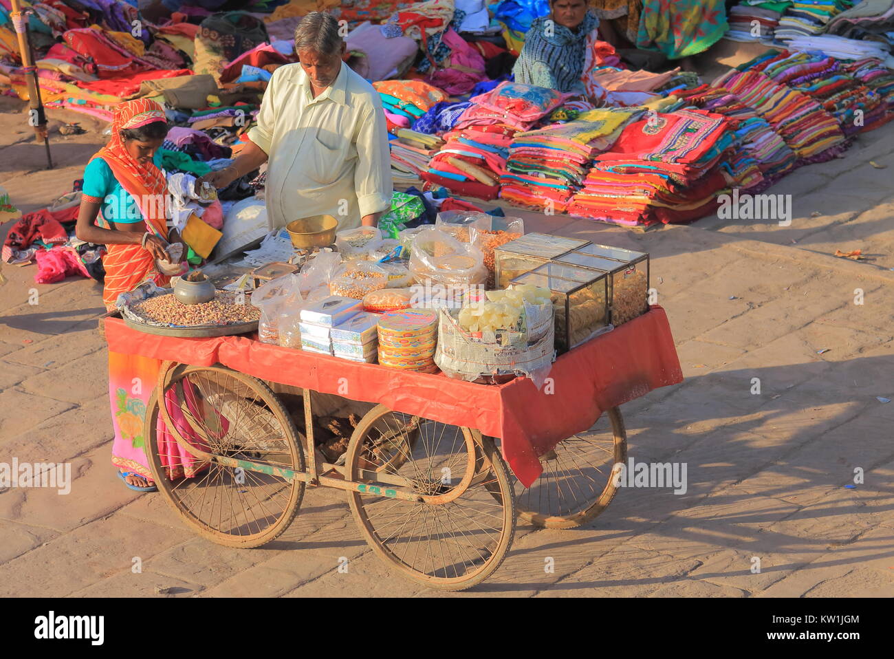 Indian hawker hi-res stock photography and images - Alamy