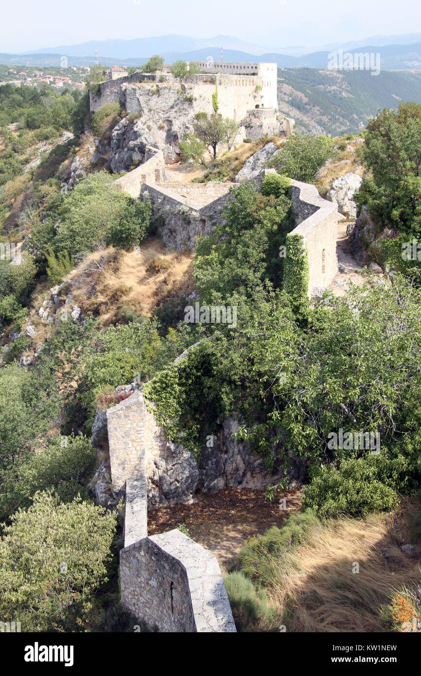 Wall and fortress on the rock in Knin, Croatia Stock Photo - Alamy