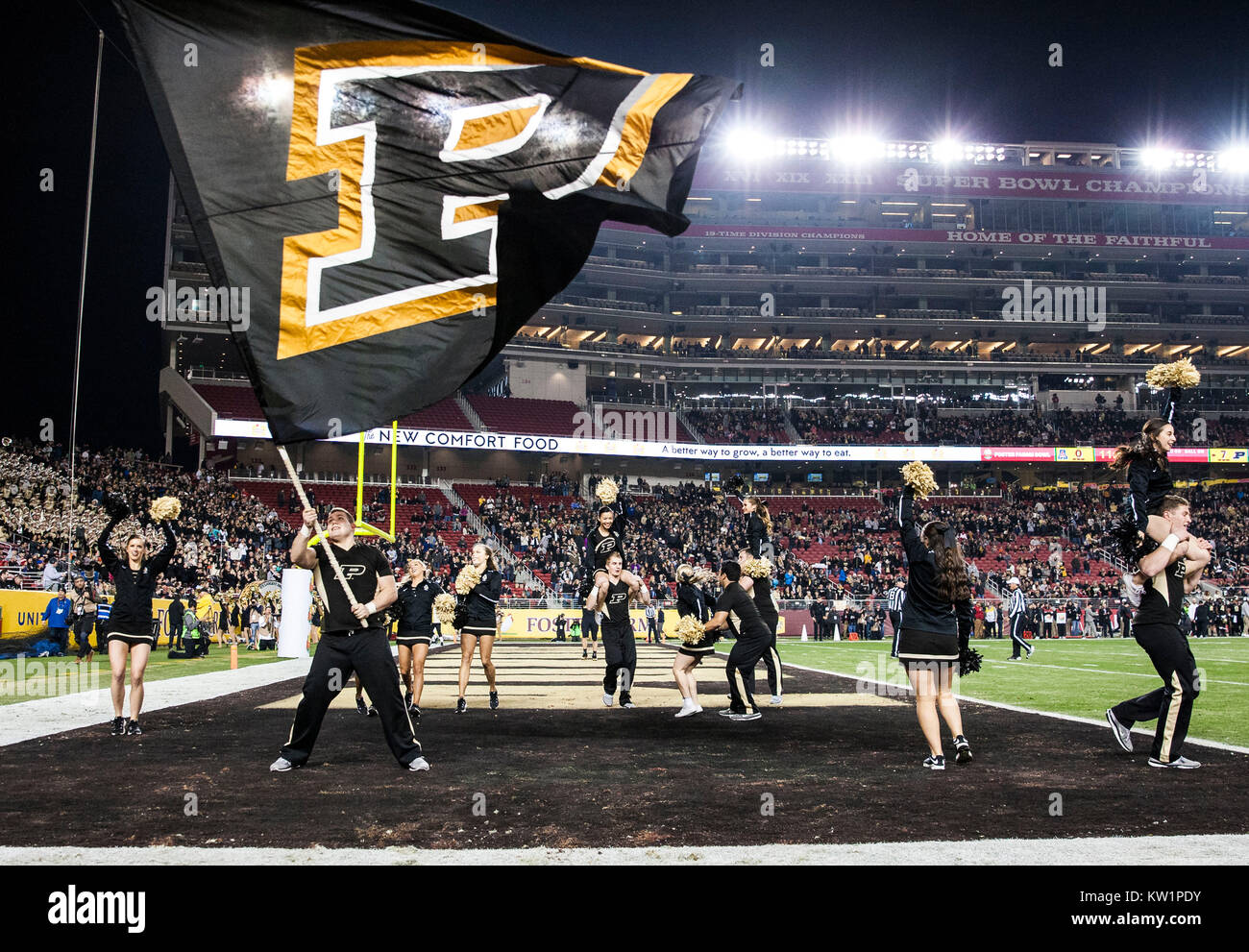 Purdue boilermakers cheerleaders hi-res stock photography and images ...
