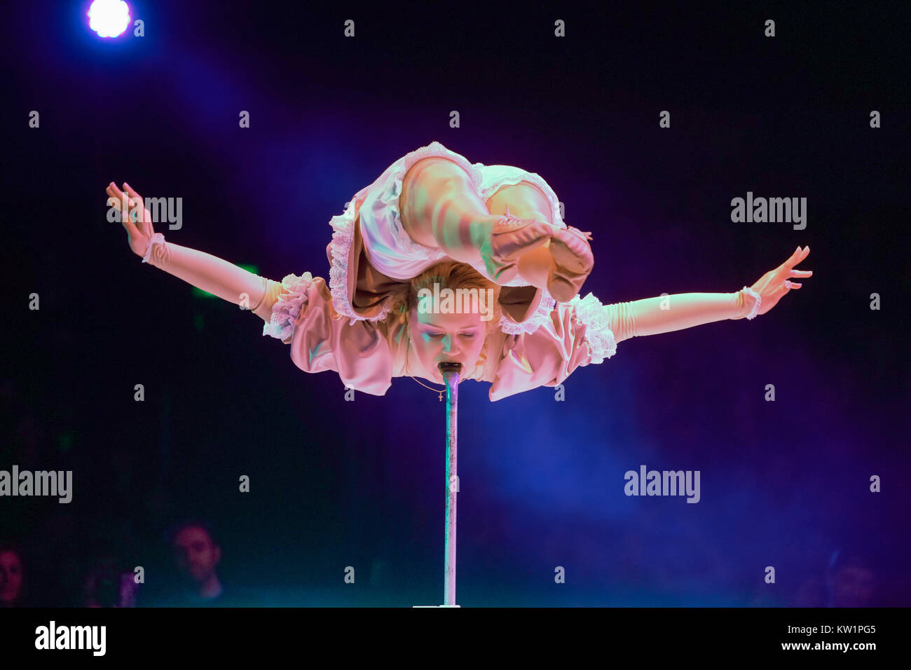 Circus Performer Big Top Stock Photos & Circus Performer Big Top Stock ...