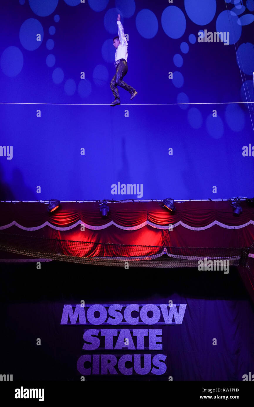 Circus tight rope walker hi-res stock photography and images - Alamy