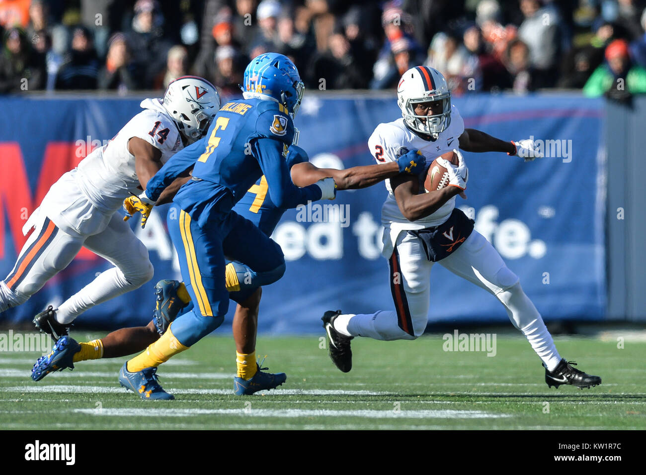 Annapolis, Maryland, USA. 28th Dec, 2017. JOE REED (2) rushes with the ...