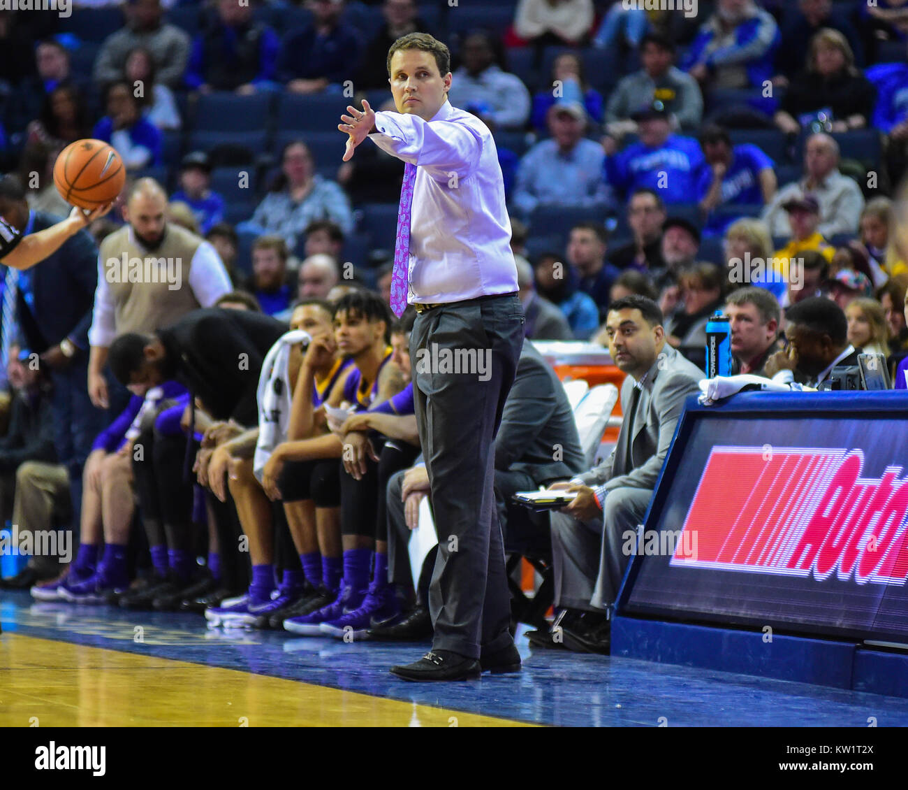 Lsu vs hi-res stock photography and images - Alamy