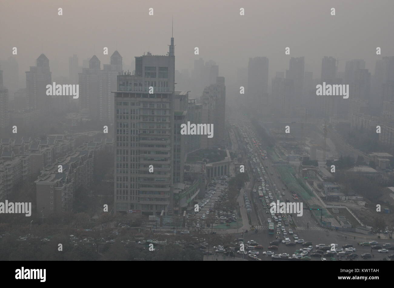 Xian, China. 28th Dec, 2017.(EDITORIAL USE ONLY. CHINA OUT) Air ...