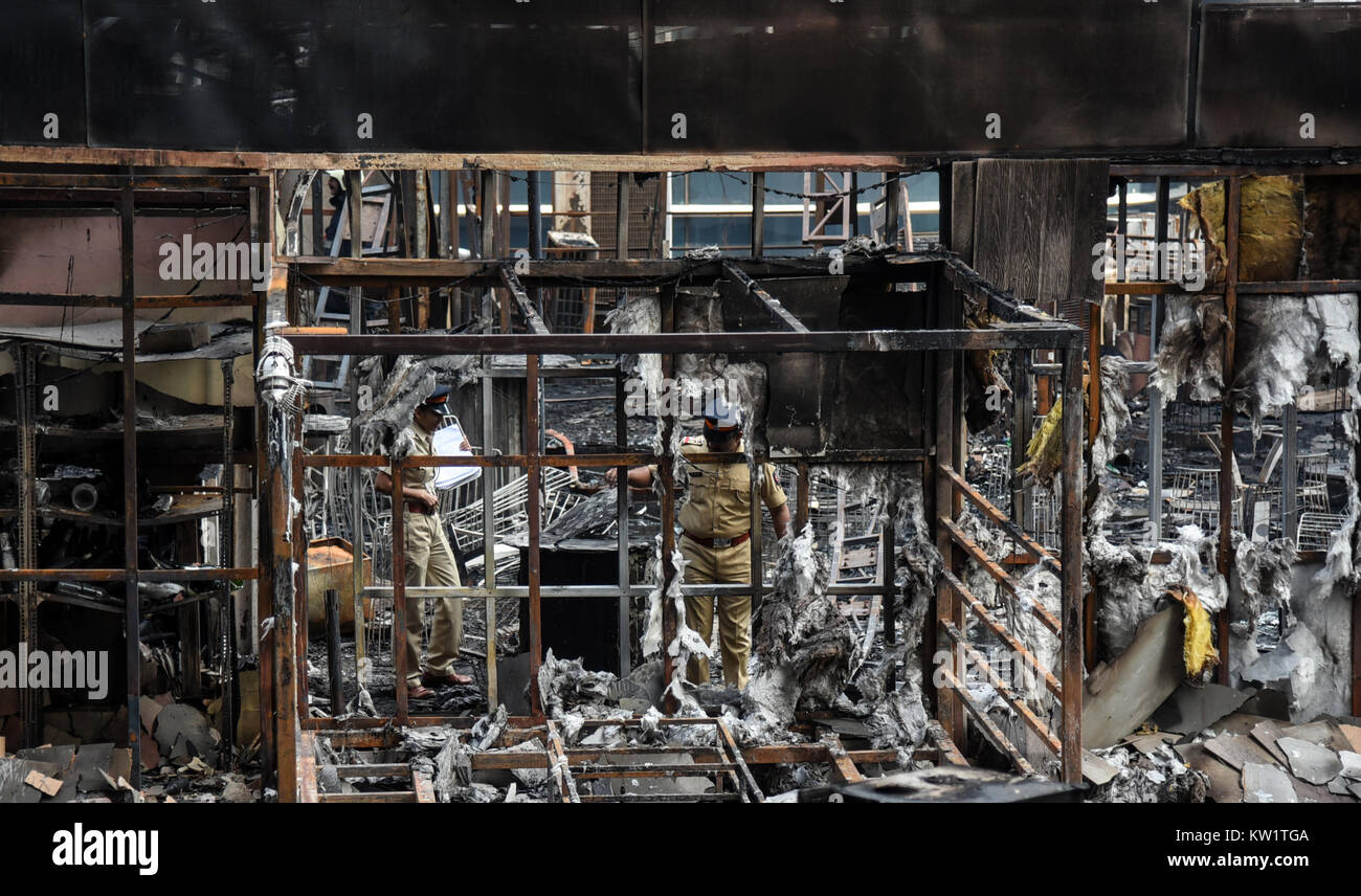 Burned building hi-res stock photography and images - Alamy