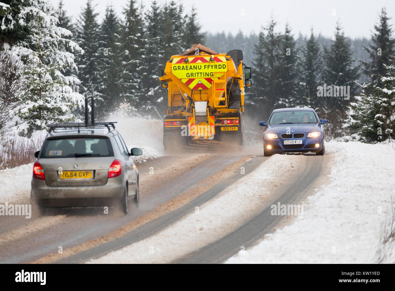Griting vehicle hi-res stock photography and images - Alamy