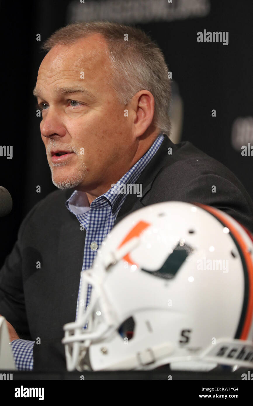 Orange bowl miami 2017 hi-res stock photography and images - Alamy