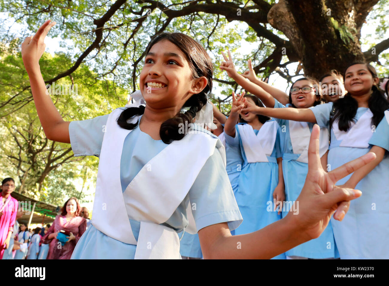 Dhaka, Bangladesh. 30th December, 2017. Jubilant students of ...